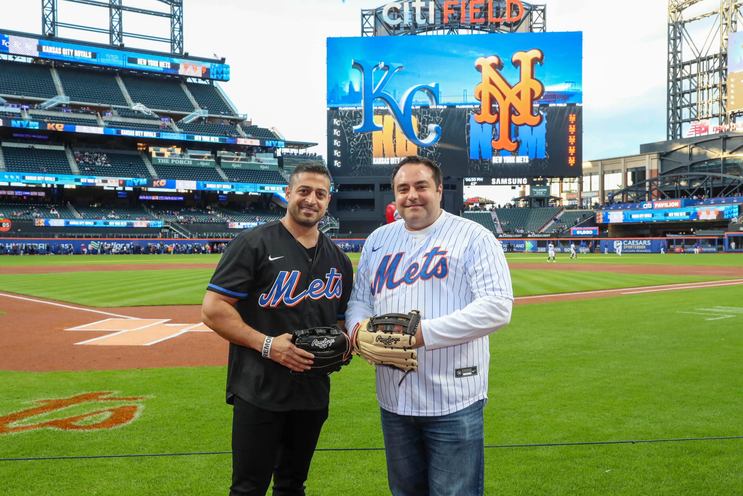 Chopra & Nocerino Throw Opening Pitch for the Mets | Garden City, NY Chopra & Nocerino Throw Opening Pitch for the Mets | Garden City, NY